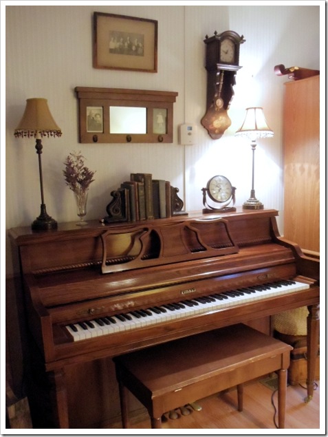 Sprucing Up for the Holidays… | Comin' Home